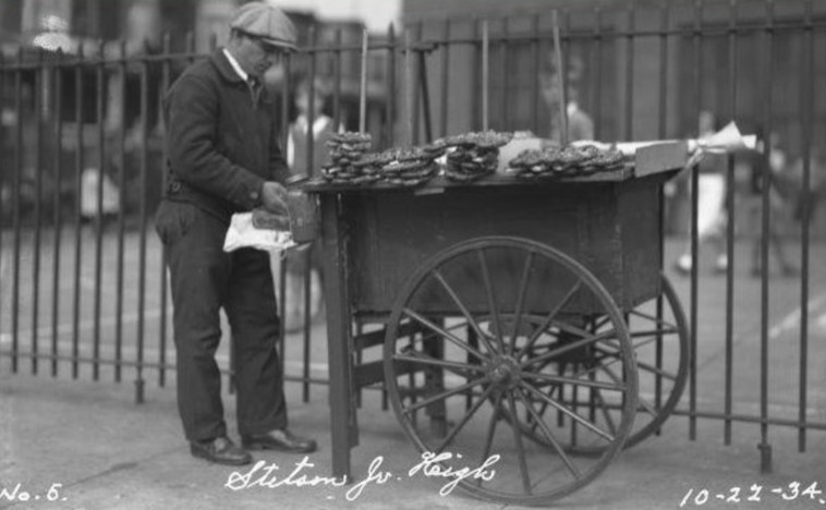 All Hail The Pretzel! | Philly Crawling